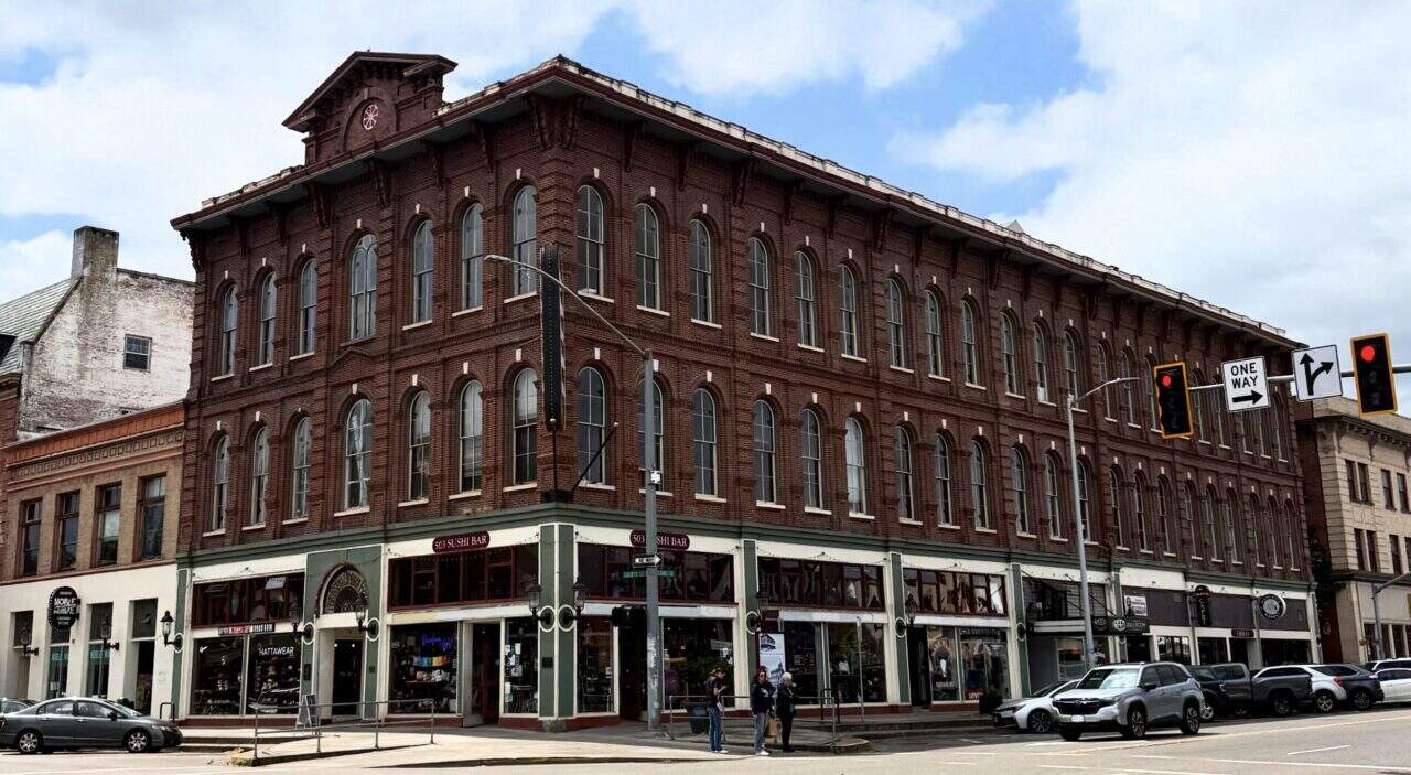 Shops & Services – The Reed Opera House